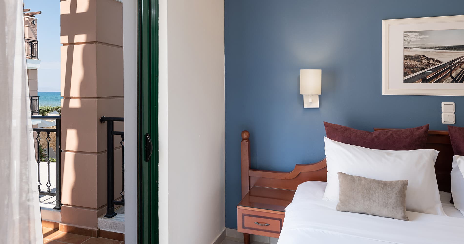 Caldera Bay - Feel the spirit of Platanias